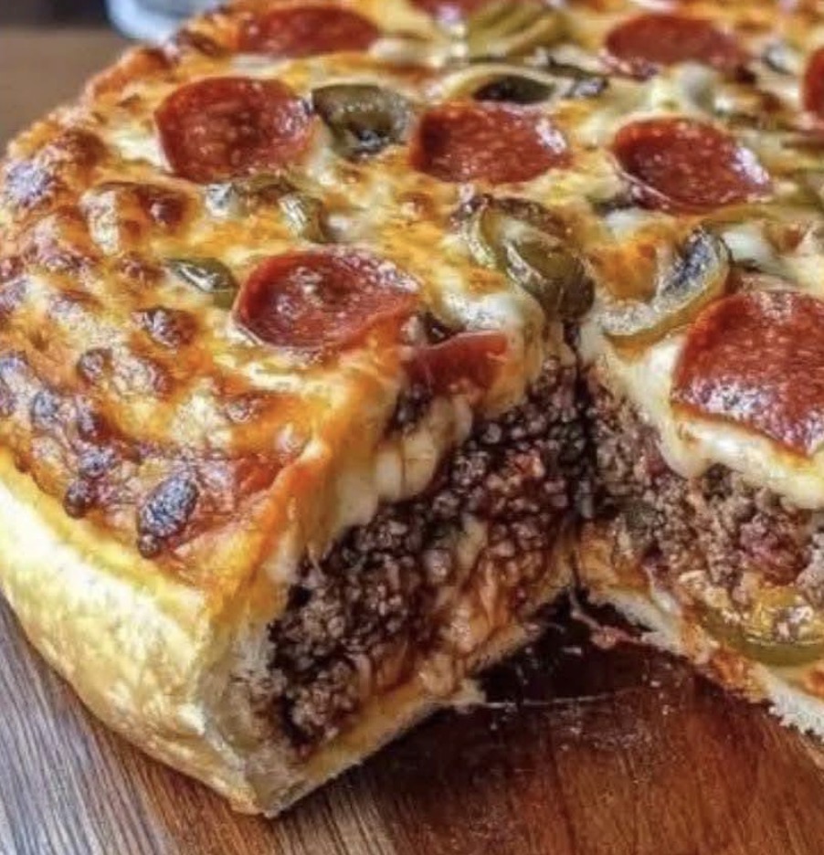Ultimate Stuffed Layered Pizza Pie - DEESVIRAL