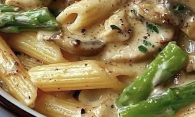 Creamy Mushroom and Asparagus Chicken Penne - DEESVIRAL