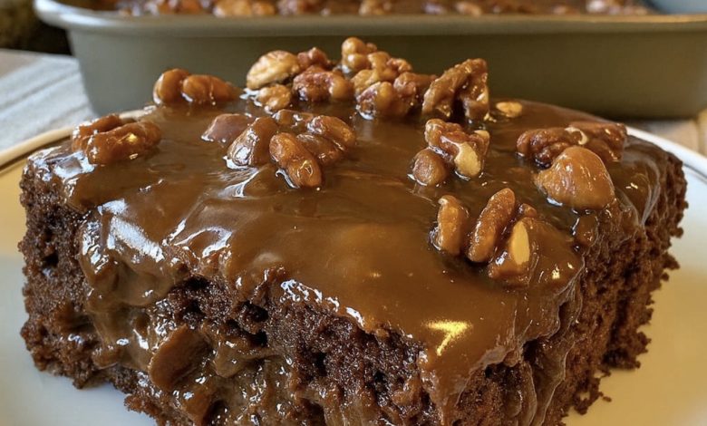 Texas Sheet Cake - DEESVIRAL