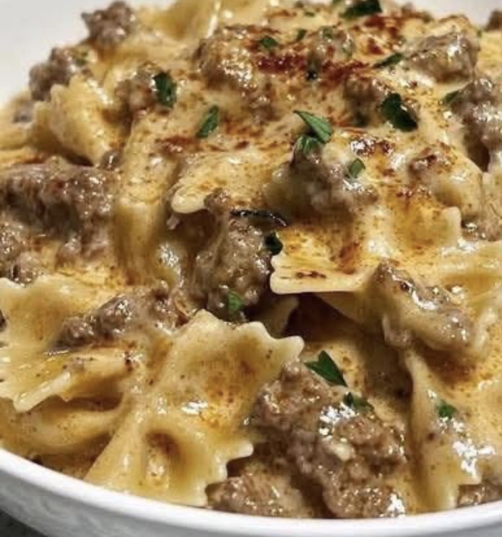 Creamy Parmesan Garlic Beef Bowtie Pasta - DEESVIRAL