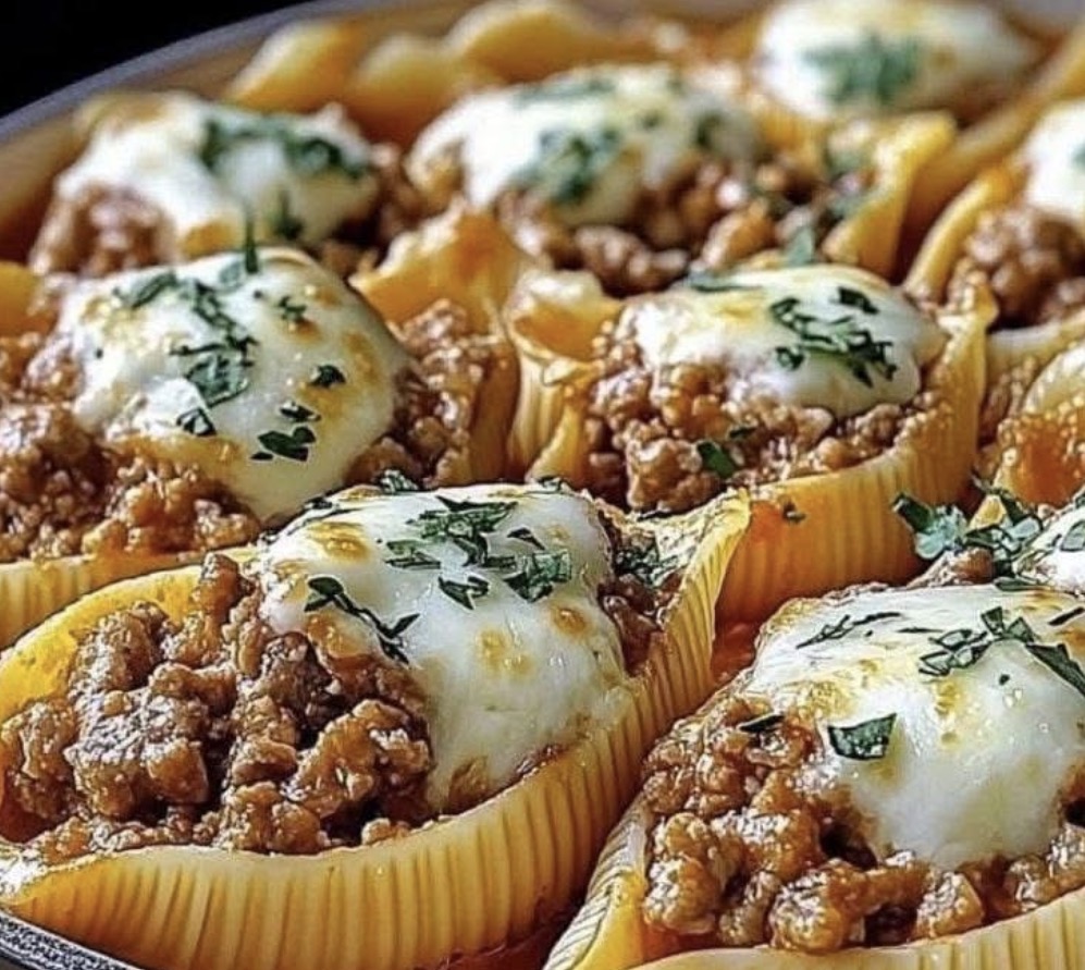 Beef-Stuffed Shells - DEESVIRAL